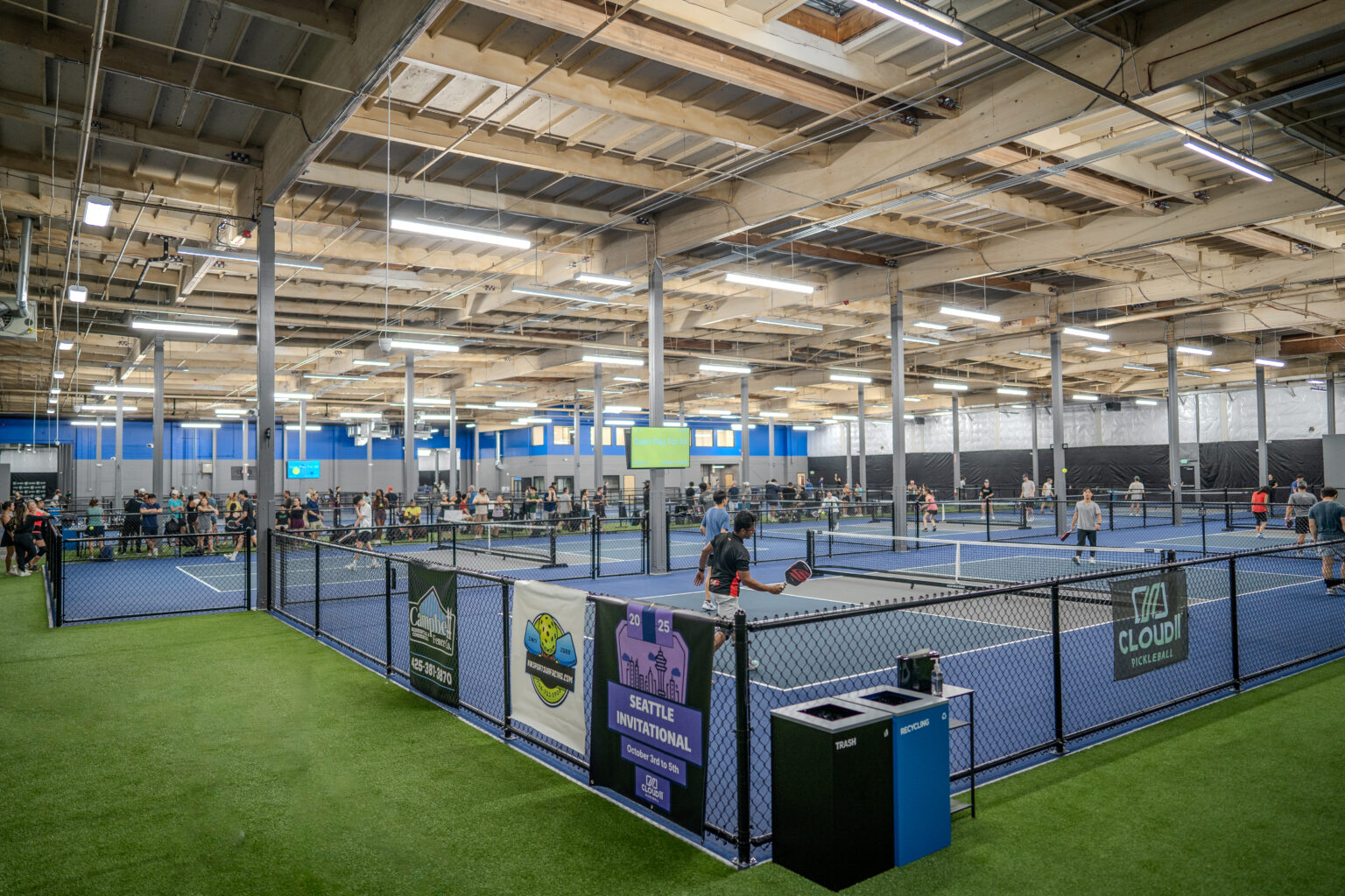 Seattle Pickleball | Side Out Tsunami Indoor Courts